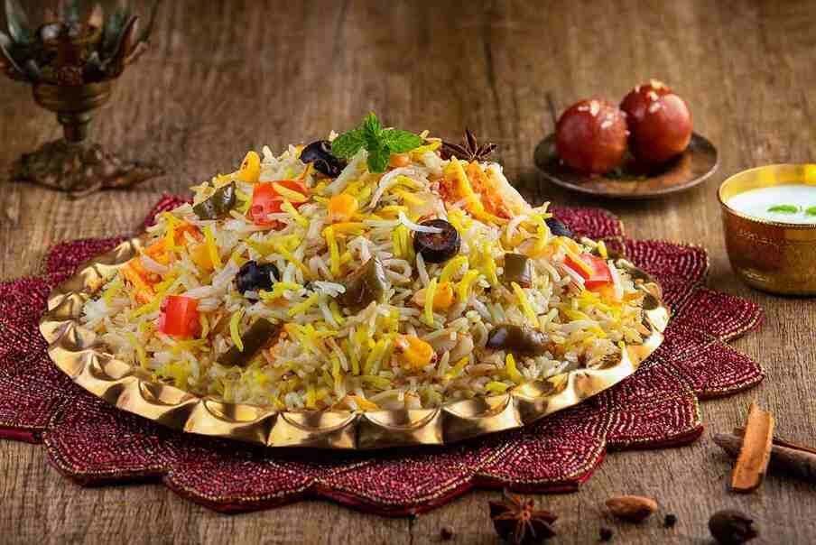 Order Zaitooni Paneer Biryani Kings from Behrouz Biryani on EatSure Order Zaitooni Paneer Biryani Kings from Behrouz Biryani on EatSure