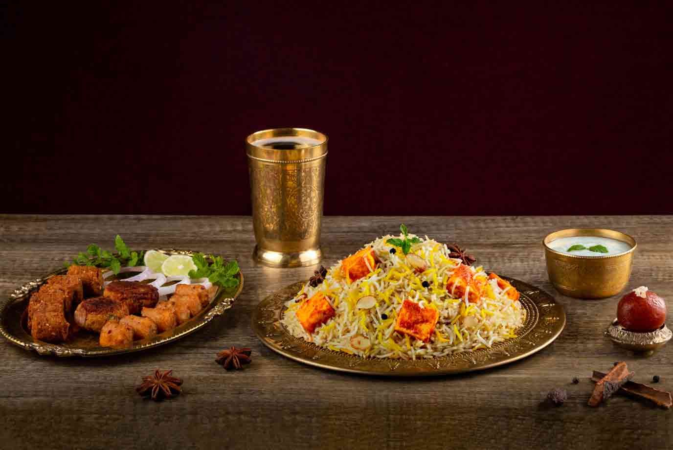 Order Jashna E Zaikedaar Paneer Classic Paneer Biryani from Behrouz ... Order Jashna E Zaikedaar Paneer Classic Paneer Biryani from Behrouz ...