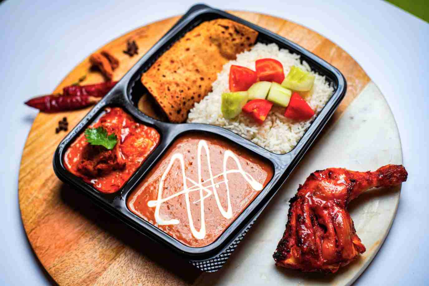 Order Express Non Veg Thali from Mealy Your Everyday Meal on EatSure
